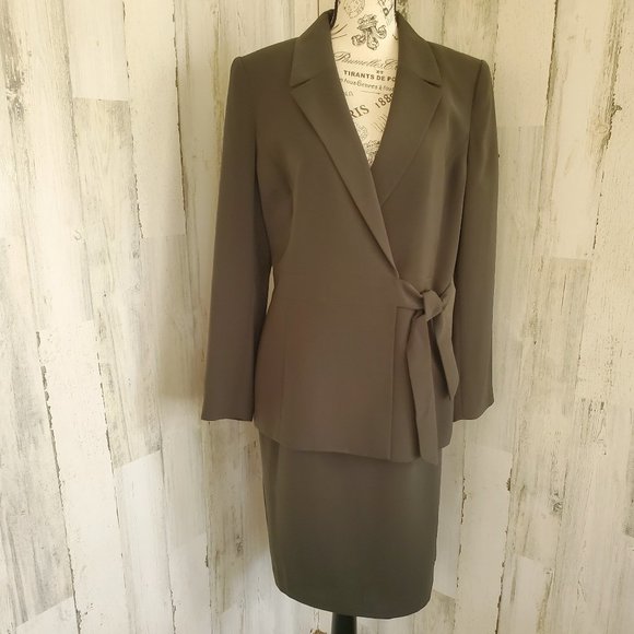 Kasper | Jackets & Coats | Nwot Kasper 2 Piece Side Bow Skirt And ...